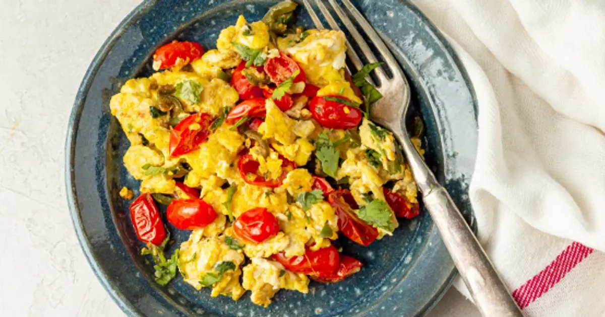 Spicy Tomato Scramble Recipe | Samsung Food App