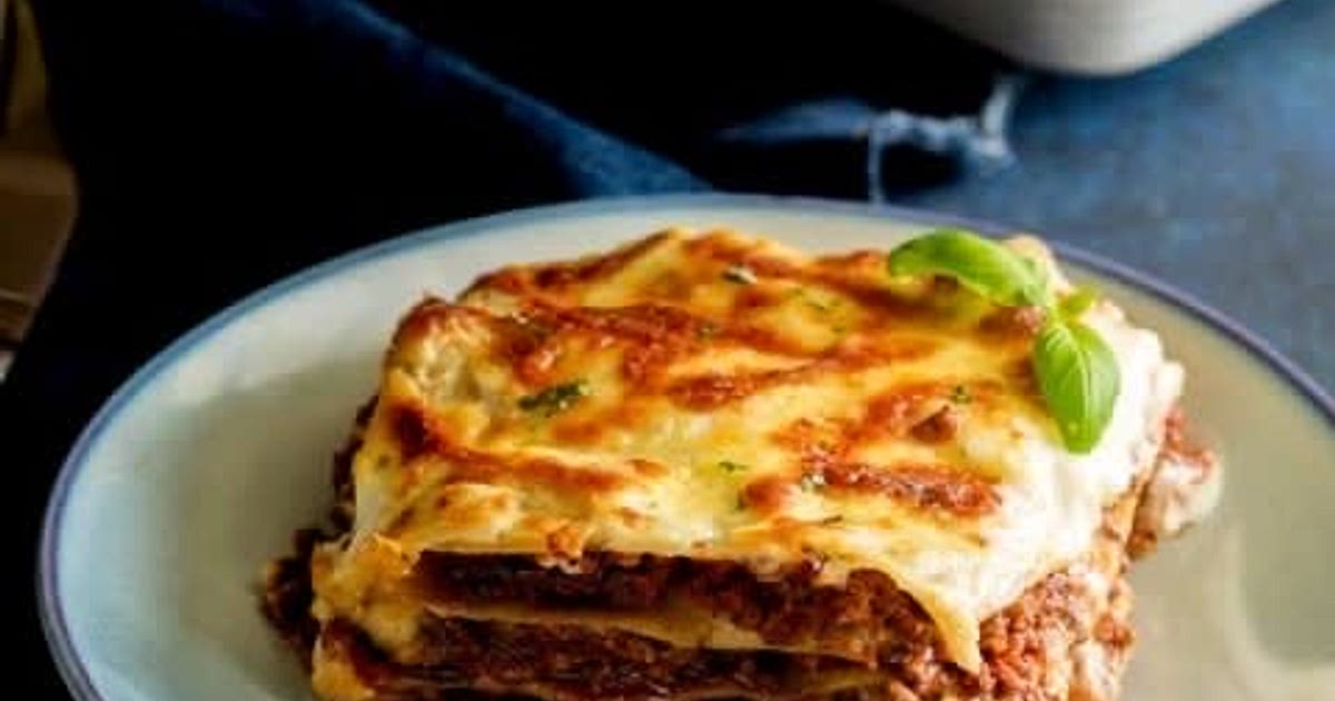 Classic Lasagna with Béchamel Recipe | Samsung Food App