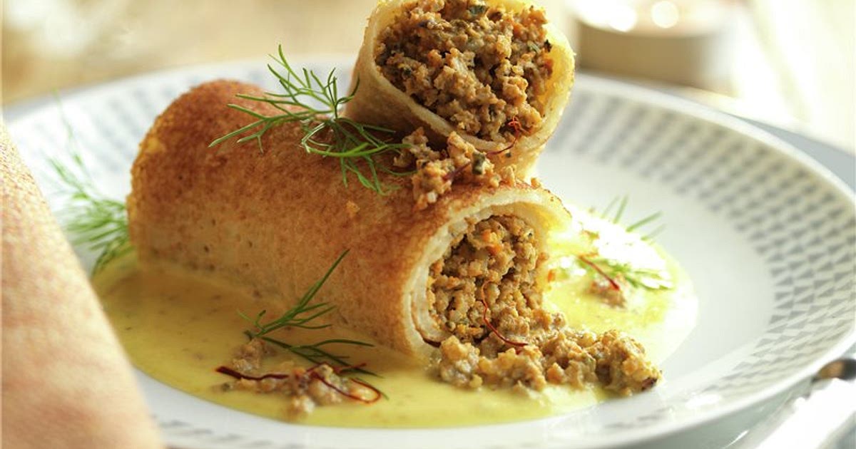 Crepes rellenas de gambas y mejillones al azafrán Recipe | Samsung Food App