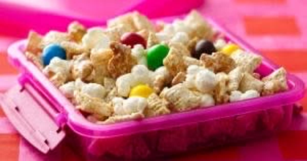 Chex™ Popcorn-Pretzel Chunks Party Mix Recipe | Samsung Food App