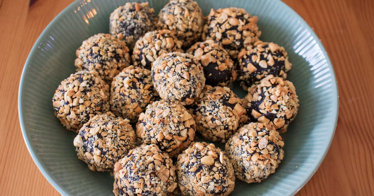 Chocolate & Thai Black Ginger 'Power Balls' Recipe | Samsung Food App