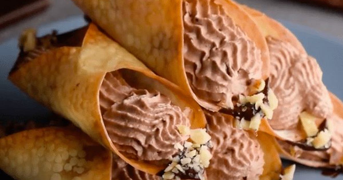 Chocolate Mousse Wonton Cannoli Recipe | Samsung Food App