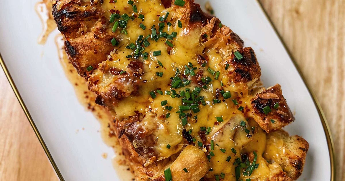 Smoked Gouda Miso Garlic Bread with Hot Honey Recipe | Samsung Food App