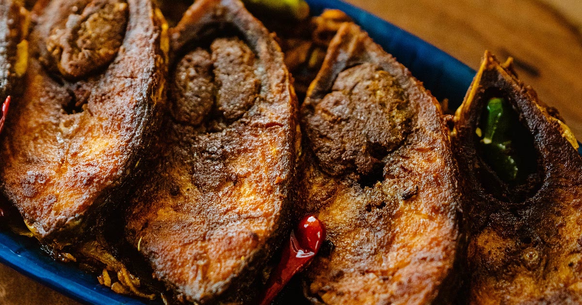 Ilish Bhaja | Fried Hilsa Fish — The Spice Odyssey Recipe | Samsung ...