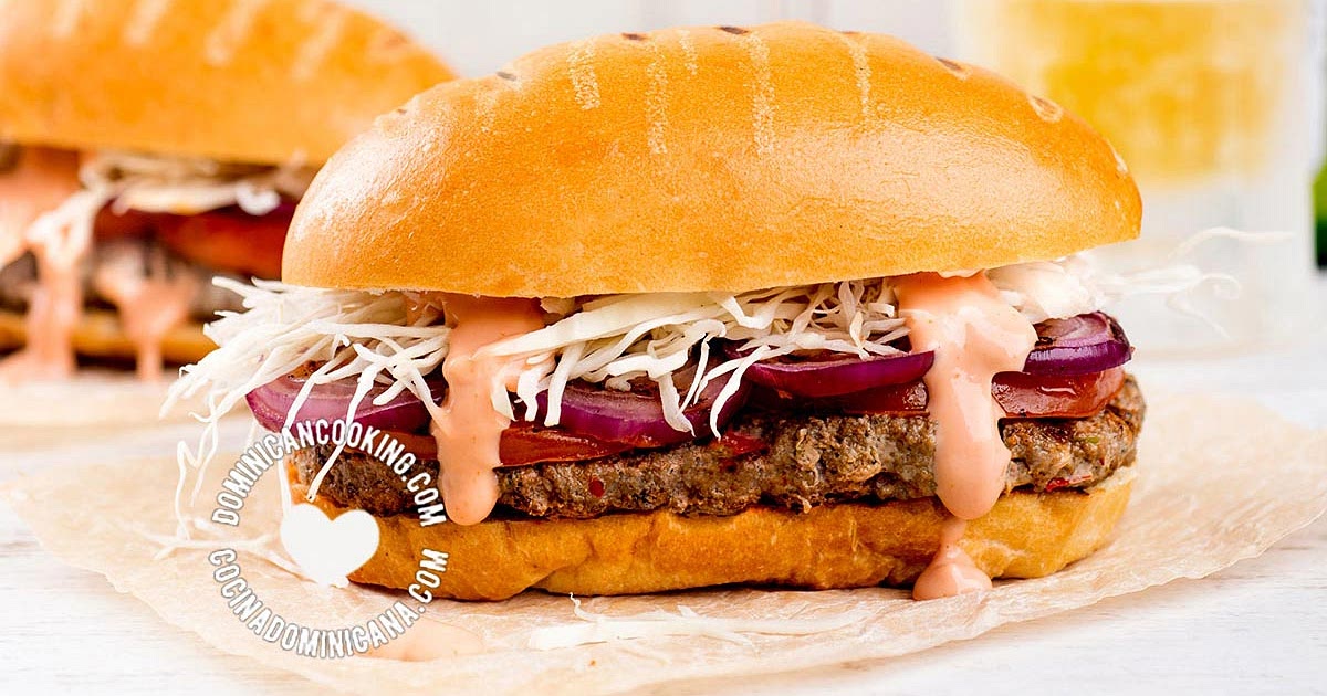 [Recipe + Video] Chimichurri (The Famous Dominican Chimi Burger ...