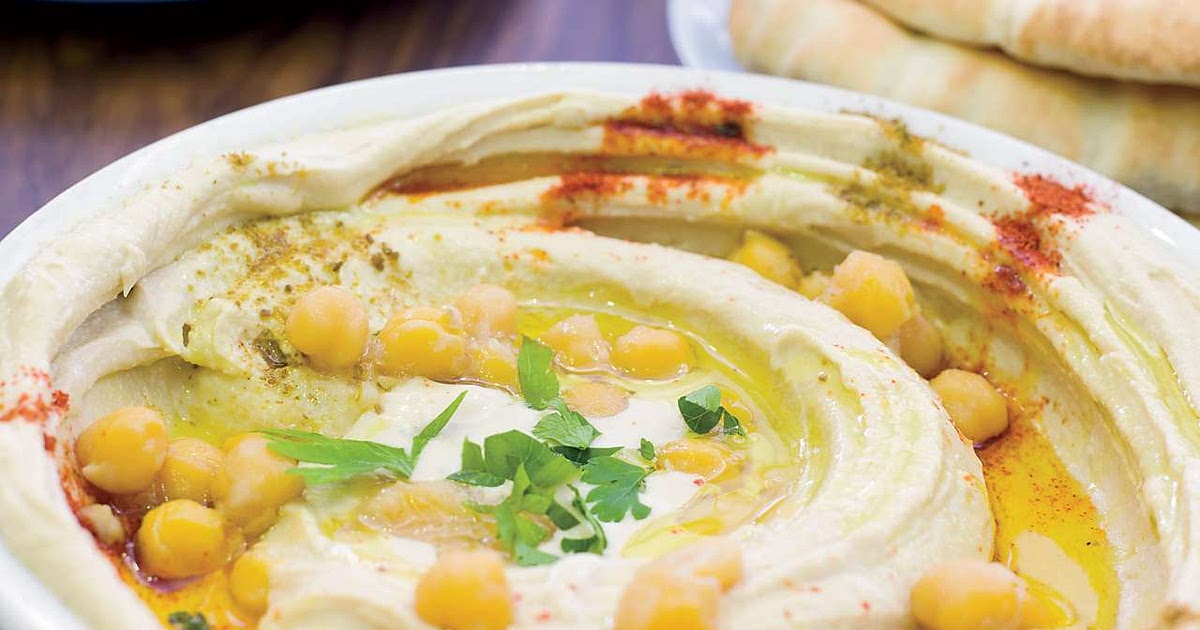 Hummus Masabacha with Paprika and Whole Chickpeas Recipe | Samsung Food App