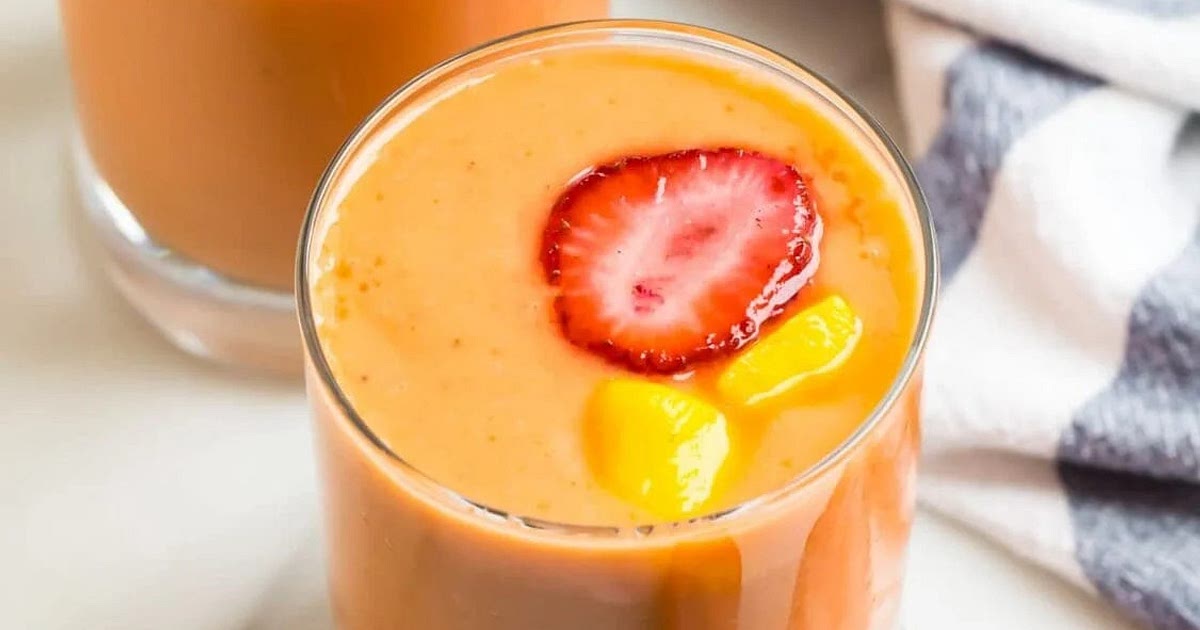 Spicy Mango-Strawberry Smoothie Recipe | Samsung Food App