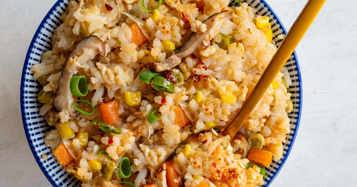 One-Pot Rice Cooker Tofu Fried Rice Recipe | Samsung Food App
