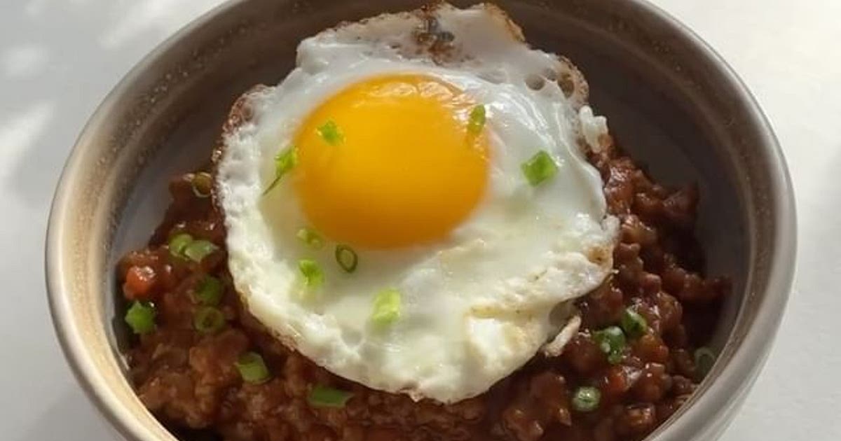 Cantonese Style Minced Beef Over Rice w/ Egg 窩蛋免治牛肉飯 🍚🍳 Recipe ...