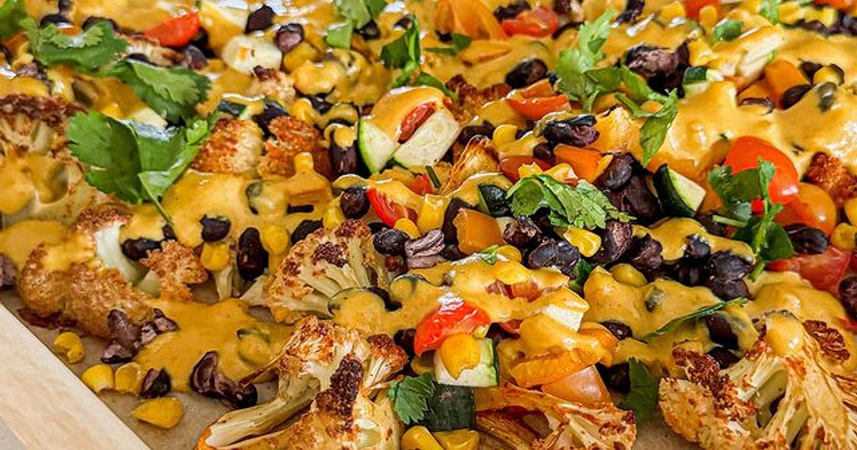 CAULIFLOWER VEGGIE PACKED NACHOS WITH A HOMEMADE VEGAN CHEESE SAUCE ...