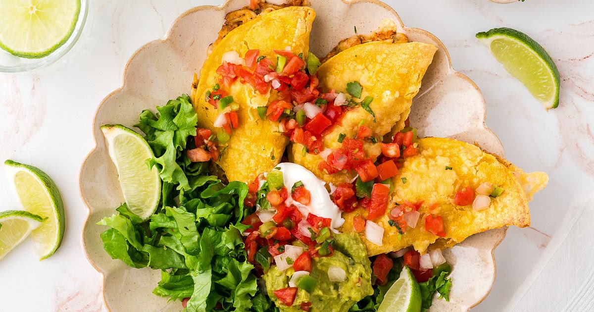 Quick and Easy Rotisserie Chicken Tacos Recipe | Samsung Food App