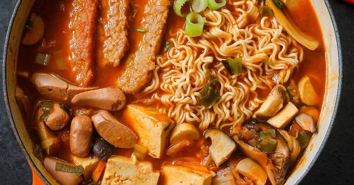 Vegan Budae Jjigae 부대찌개 (Korean Army Base Stew) Recipe | Samsung Food App