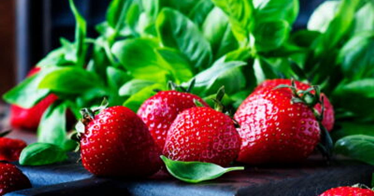 Salade fraise, mangue, basilic Recipe | Samsung Food App