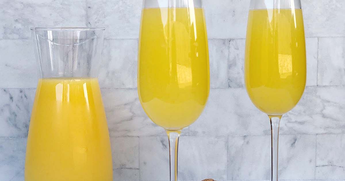 How to Make the Perfect Mimosa at Home (2-Ingredients) Recipe | Samsung ...