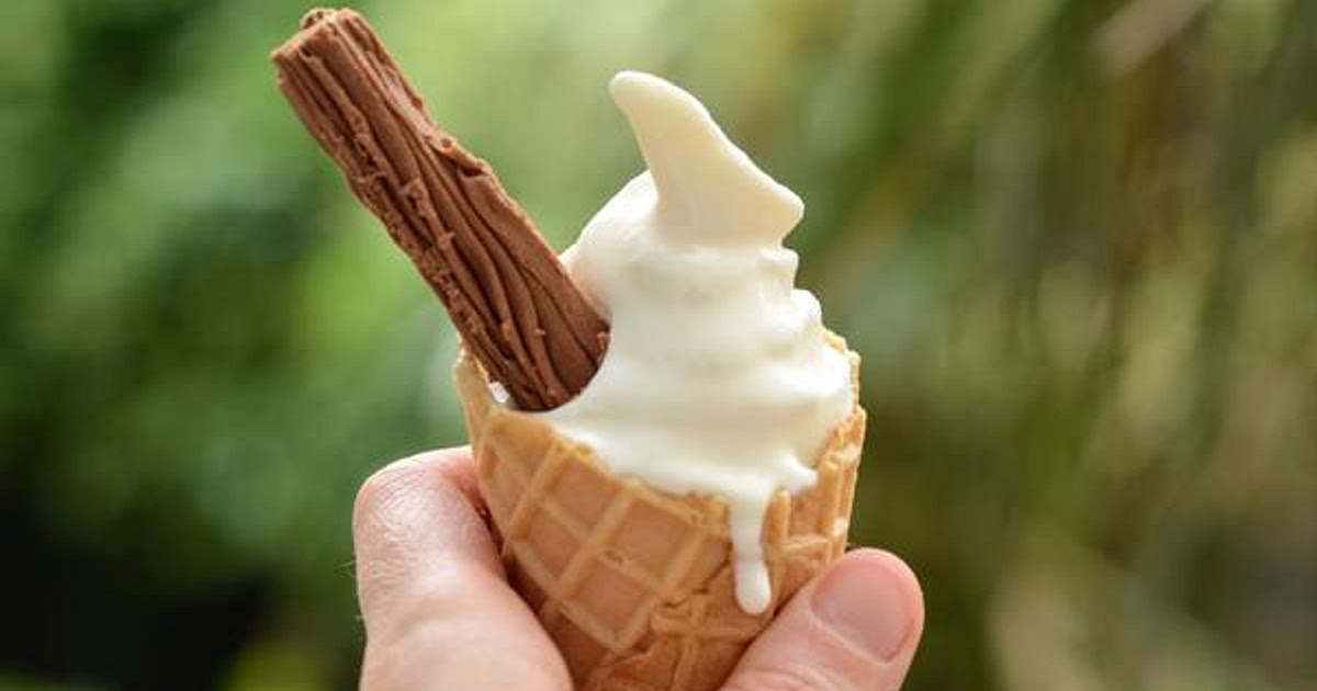 99 ice cream - Glace vanille et chocolat friable, un classique anglais ...